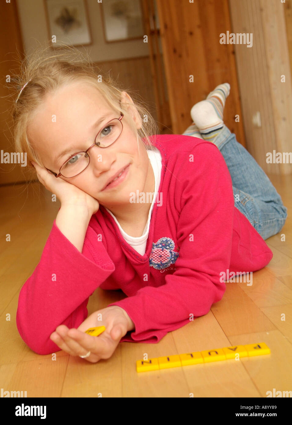 child puts words Stock Photo - Alamy