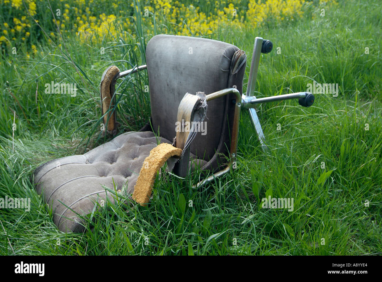 Broken chairs hi-res stock photography and images - Alamy