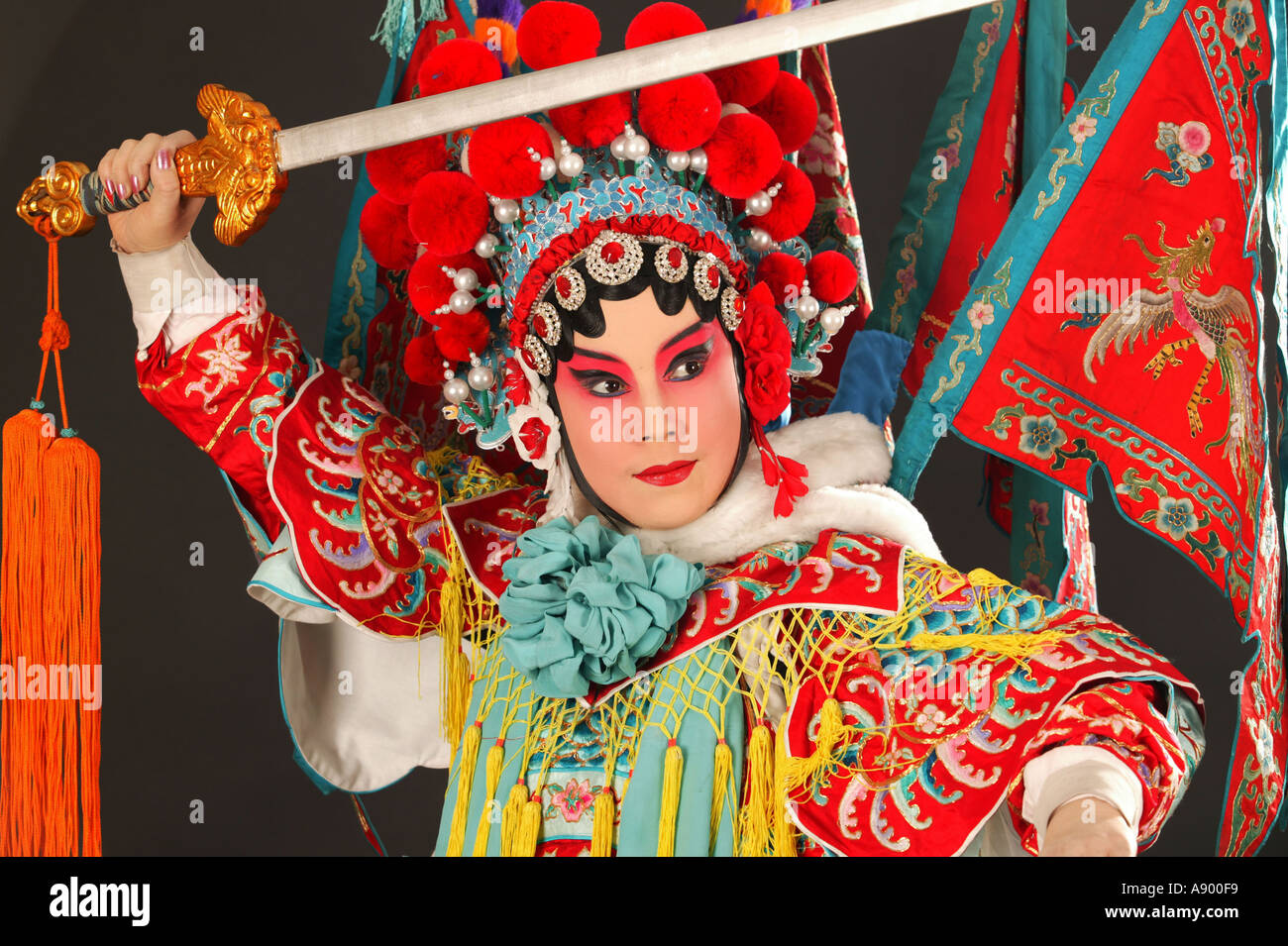 Chinese opera clothes hi-res stock photography and images - Alamy