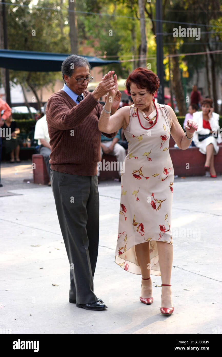 Salsa dancing mexico hi-res stock photography and images - Alamy