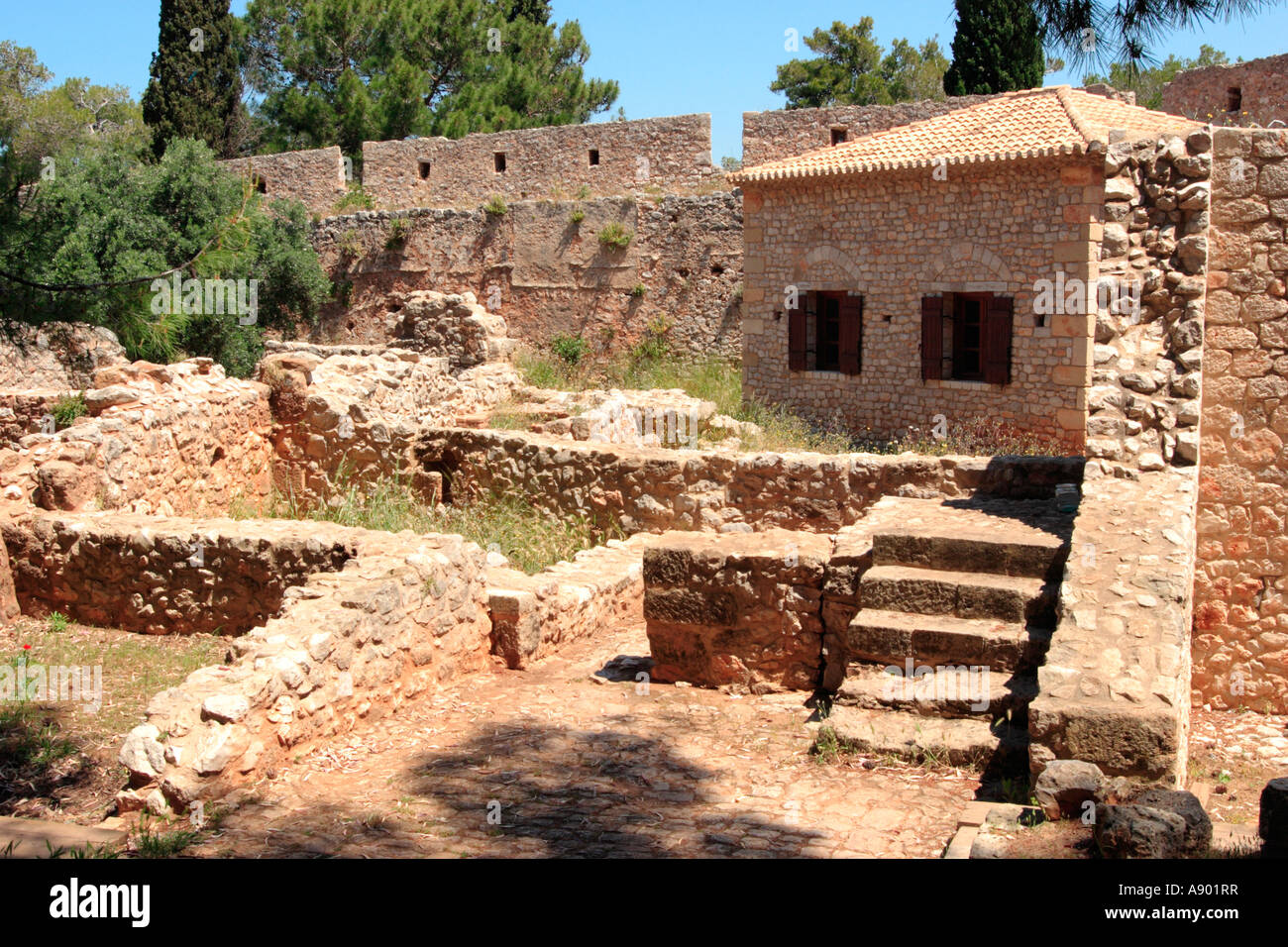 Interior courtyard of Neokastro a Turkish fortress in Pylos Stock Photo ...
