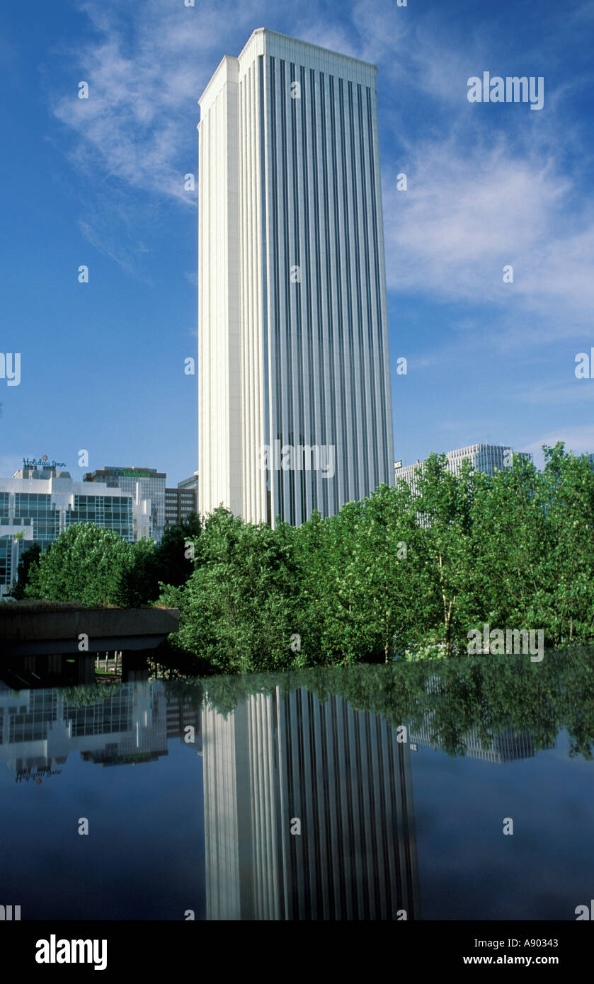 Torre de Picasso Financial District Madrid Spain Stock Photo - Alamy