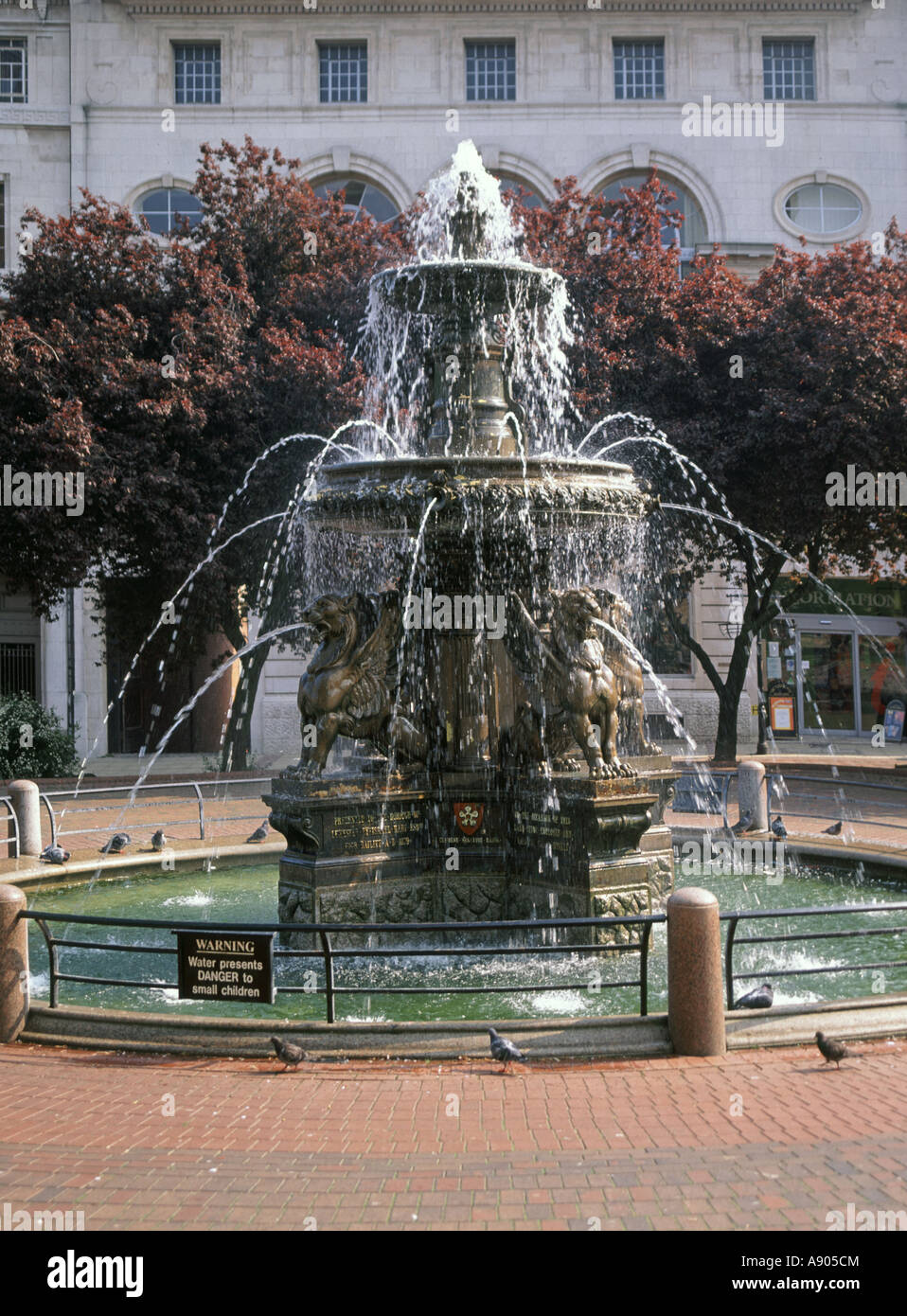Victorian water feature hi-res stock photography and images - Alamy