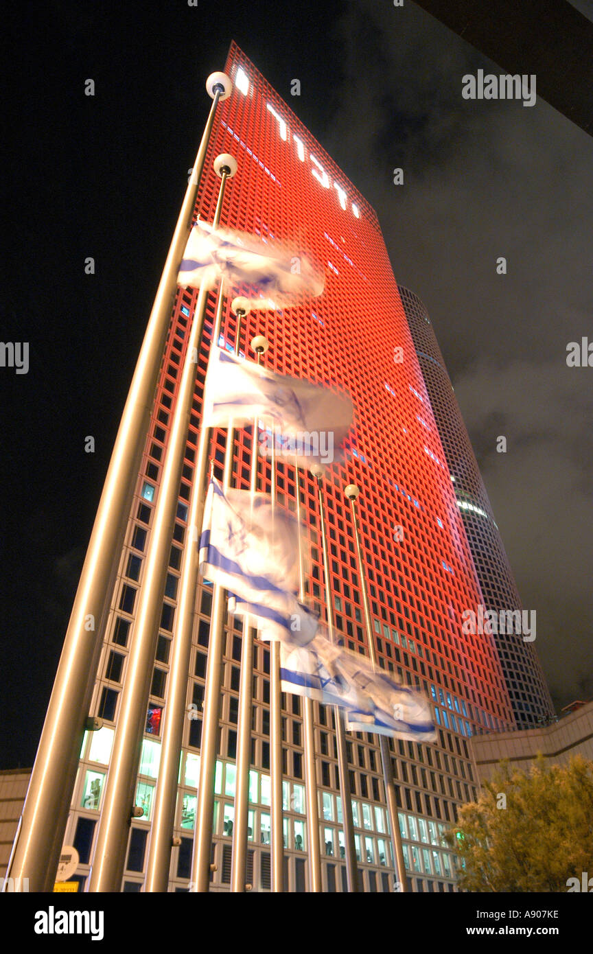 Israel tel aviv azrieli vertical hi-res stock photography and images ...