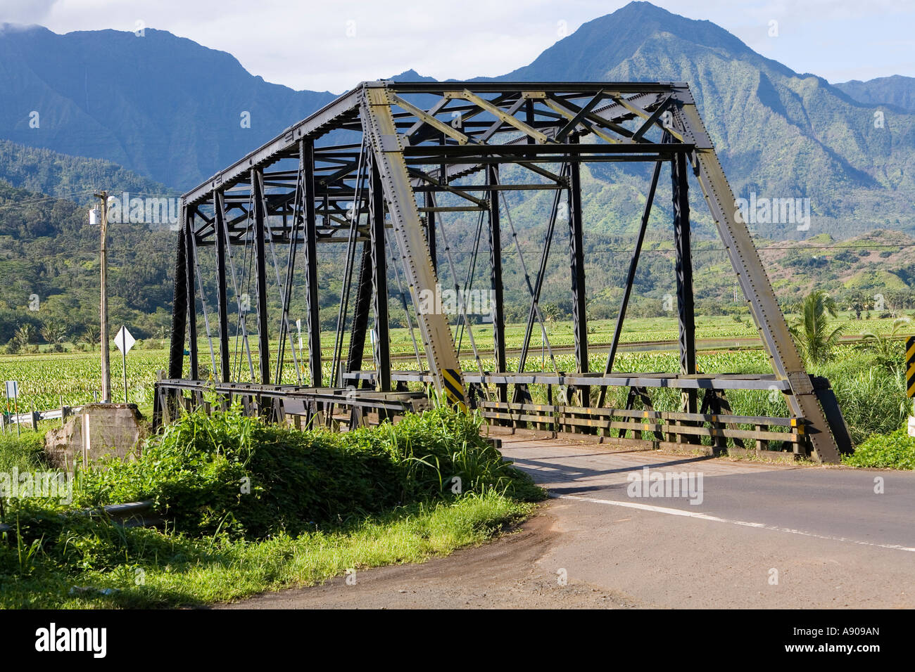 Hanalei river bridge hi-res stock photography and images - Alamy