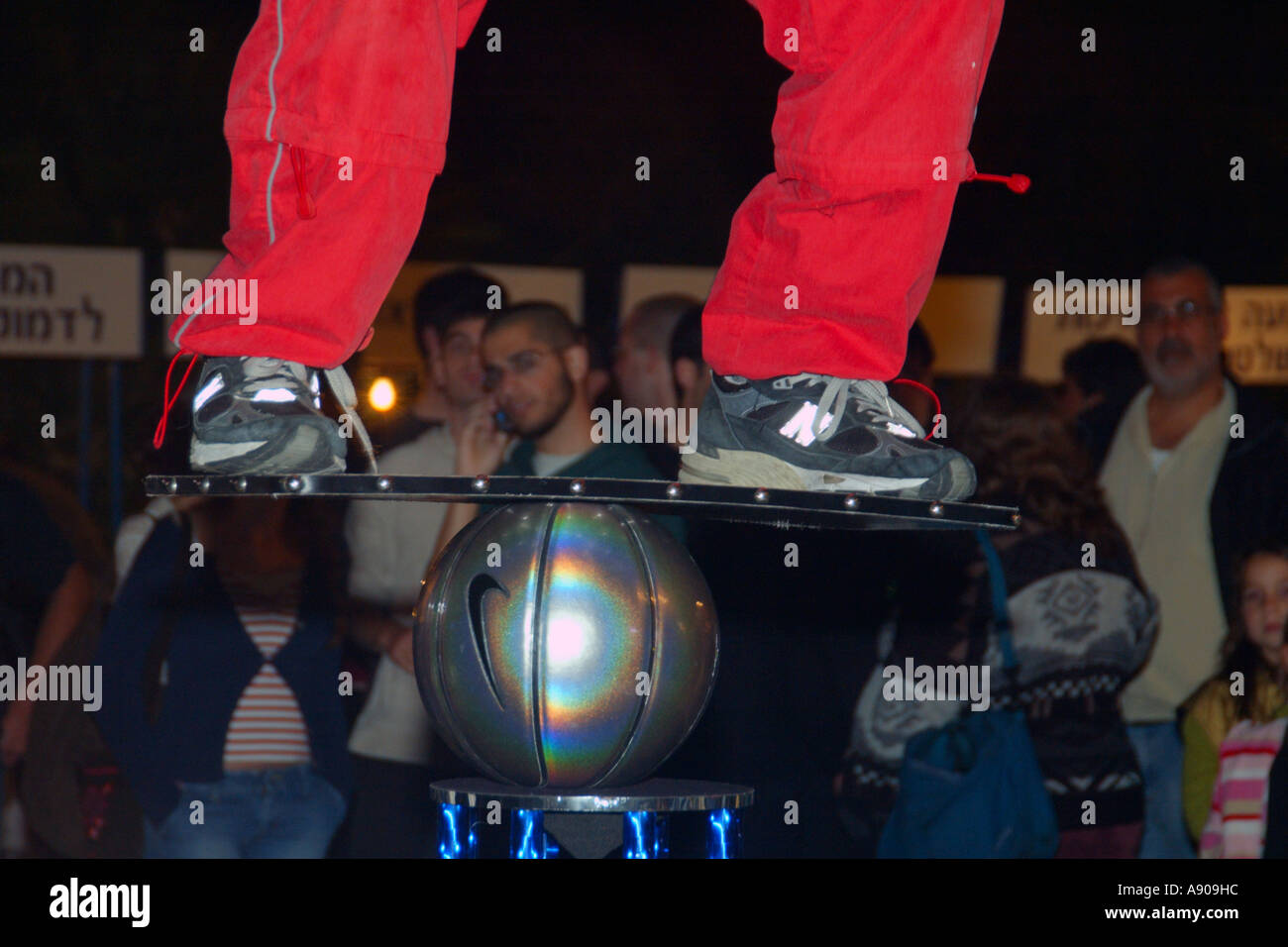 Basketball player balancing ball on hi-res stock photography and images ...