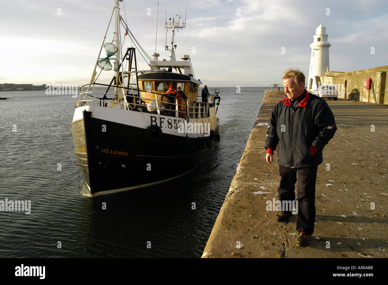 Fisherman scotland cod hi-res stock photography and images - Alamy