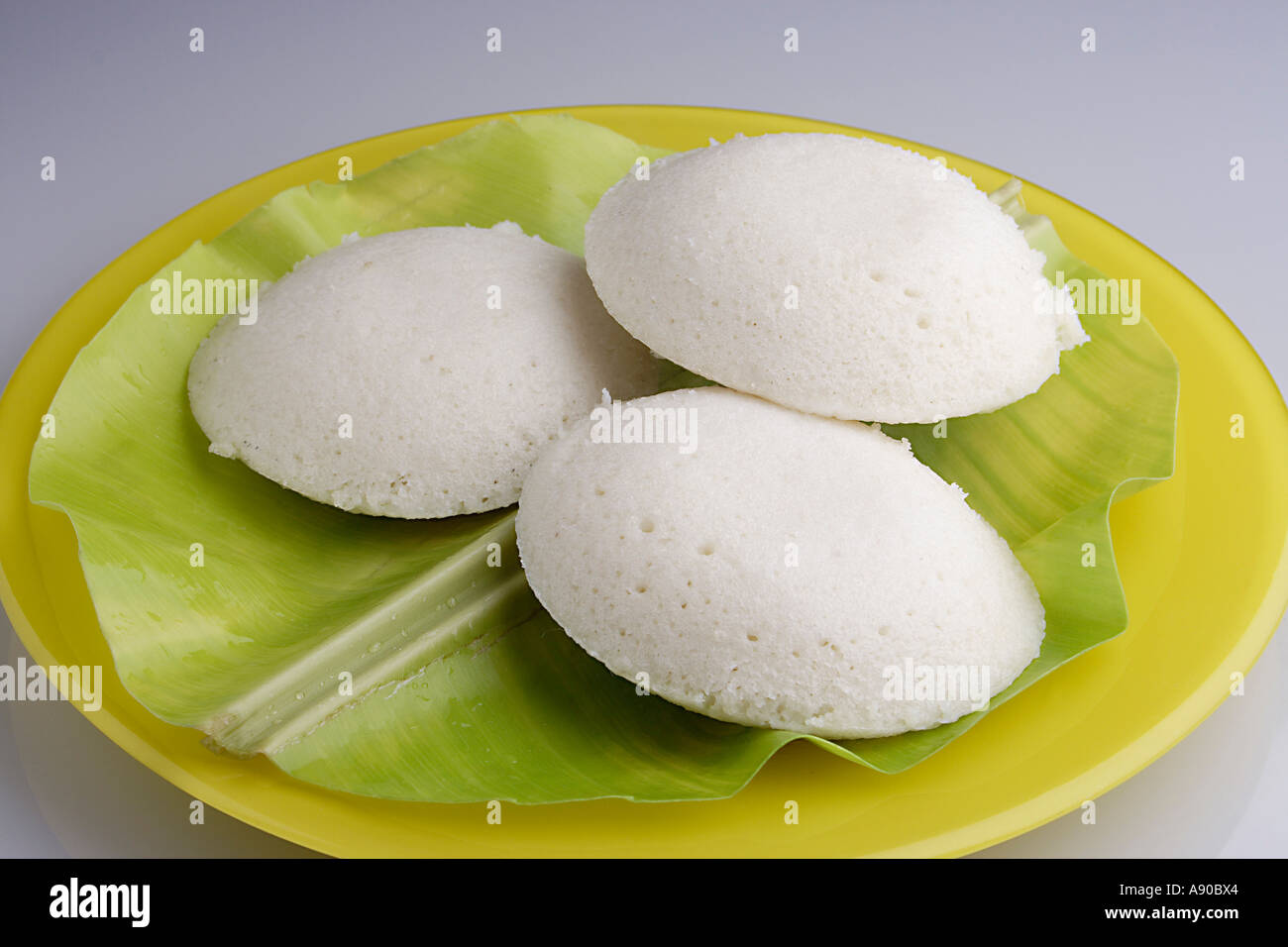 Round idly hi-res stock photography and images - Alamy