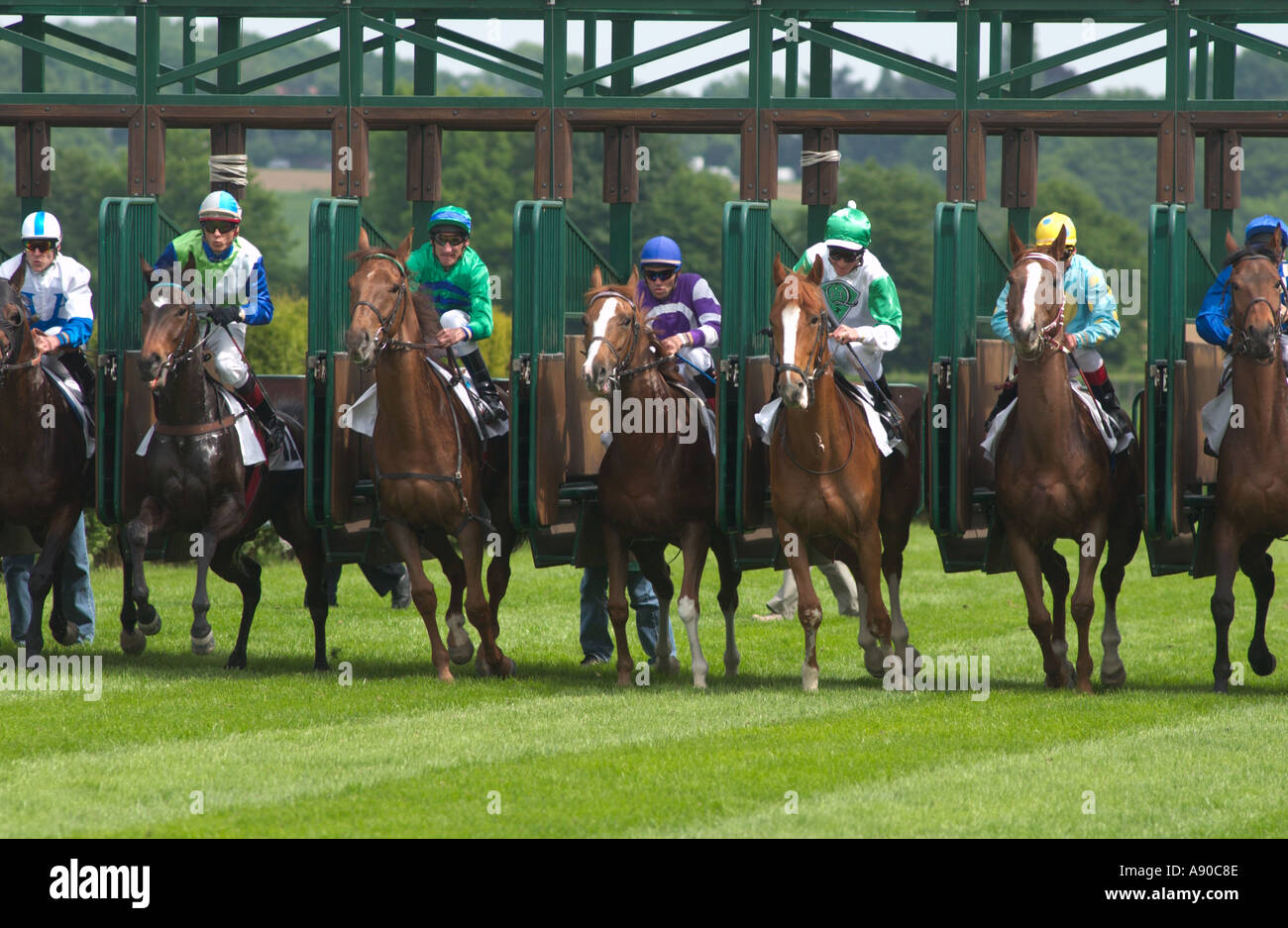 Horse racing start hi-res stock photography and images - Alamy