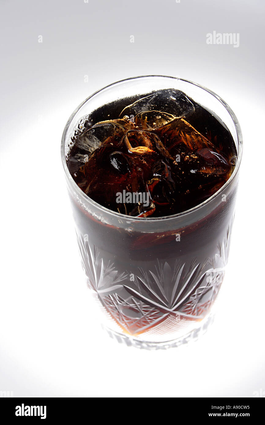 VDA77981 Cold drink in a glass Coca Cola Coke Thumps up Pepsi with ice ...