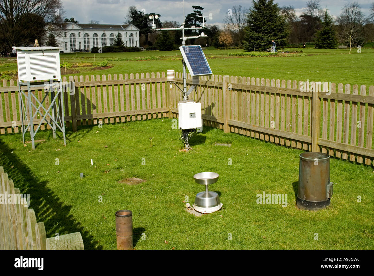 Stevenson screen hi-res stock photography and images - Alamy