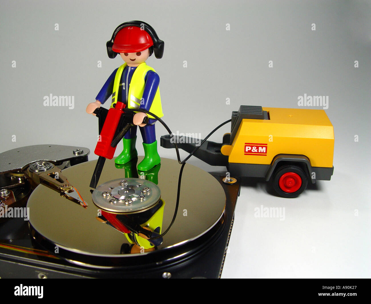 Hard disk sound hi-res stock photography and images - Alamy