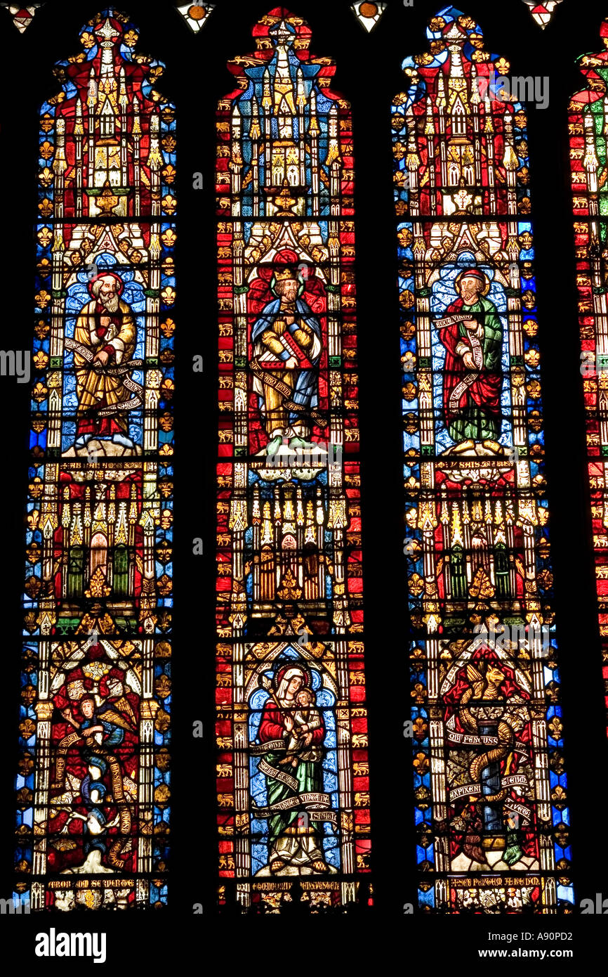Medieval stained glass hi-res stock photography and images - Alamy
