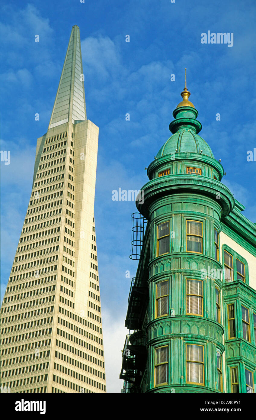 USA CA San Francisco Transamerican Pyramid and historical building ...