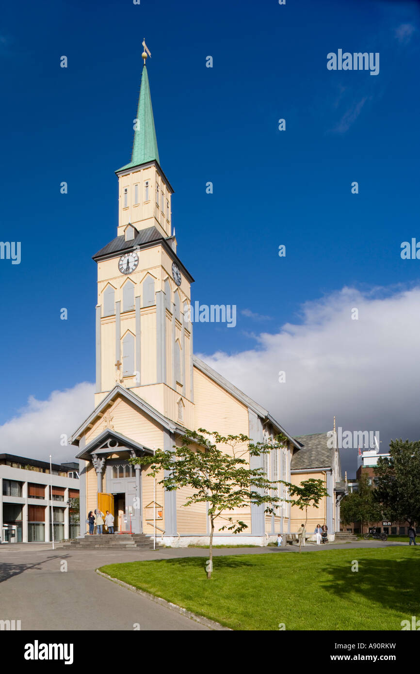Tromso Lutheran Cathedral (the world's northernmost protestant ...