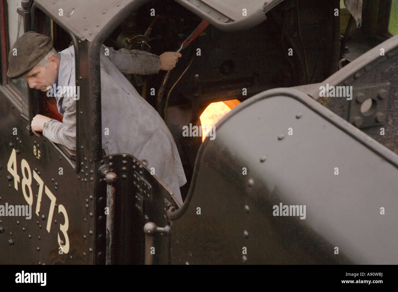 Steam engine 48773, pulling out of Bewdley station Stock Photo - Alamy