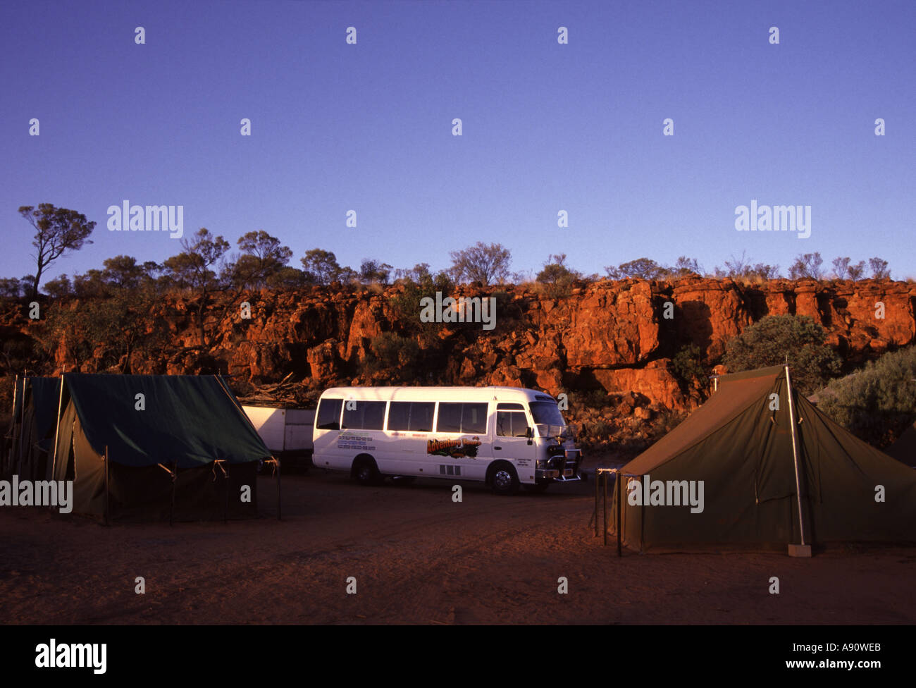 Campsite in the Australian outback Stock Photo - Alamy