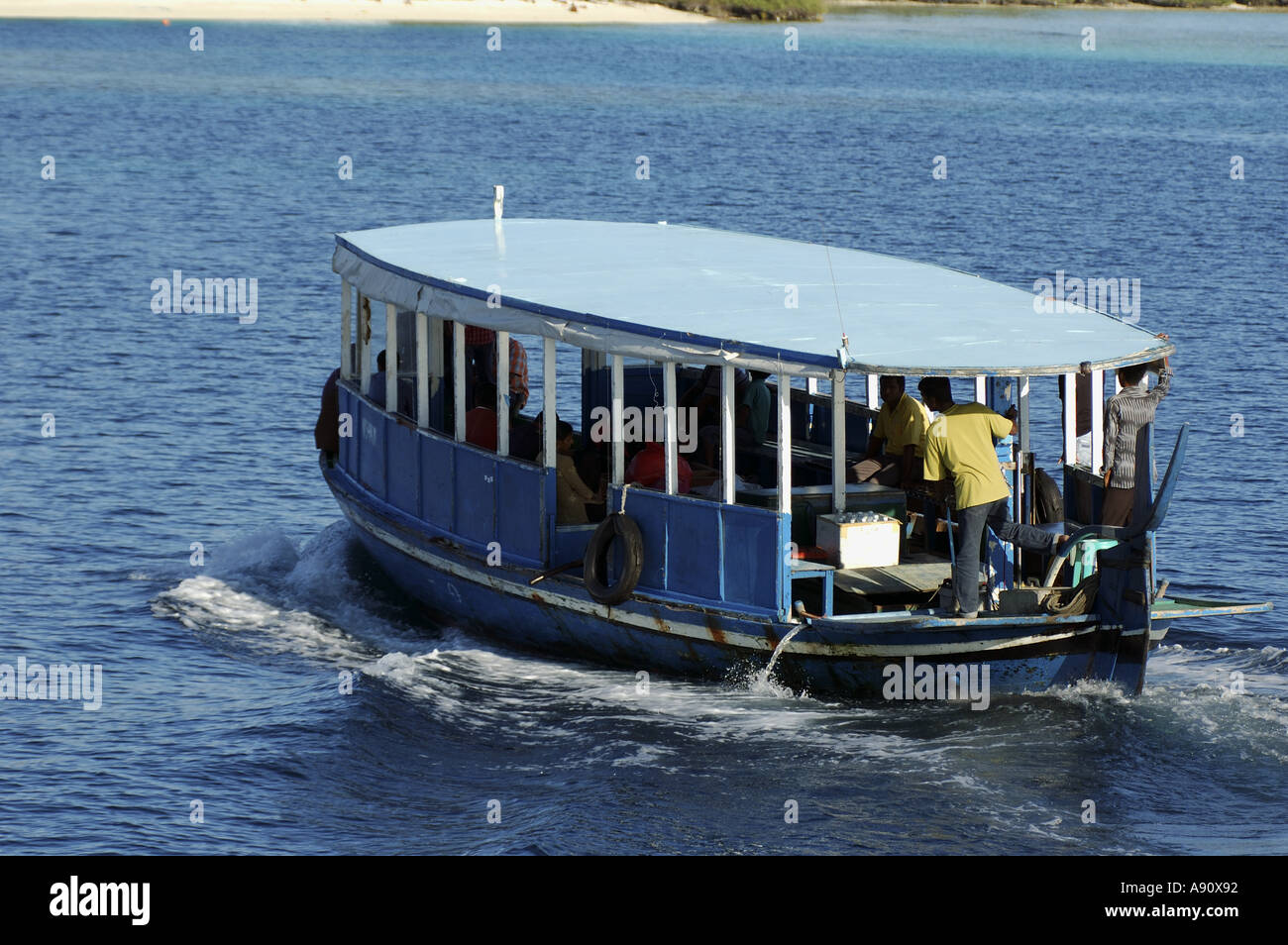 Maldives A Typical Dhoni Boat Transporting Passengers From An Island To ...