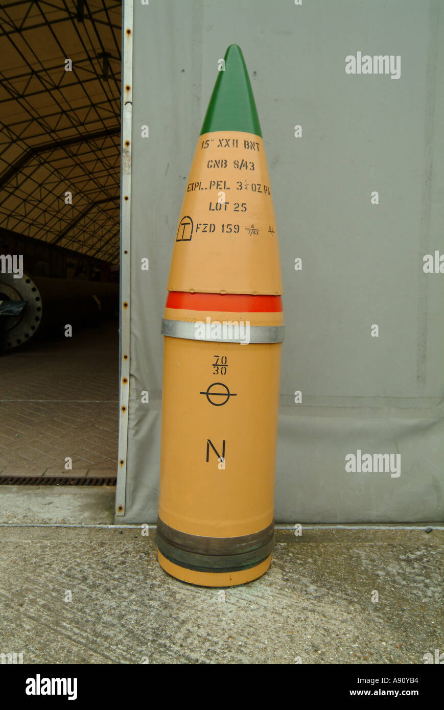 Nuclear bomb hi-res stock photography and images - Alamy