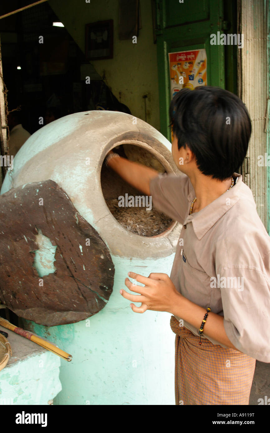 Burmese cook hi-res stock photography and images - Alamy