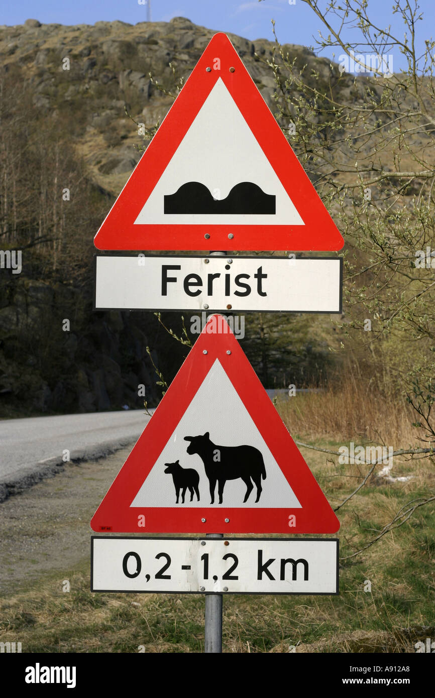 Sheep and bumps sign Stock Photo - Alamy