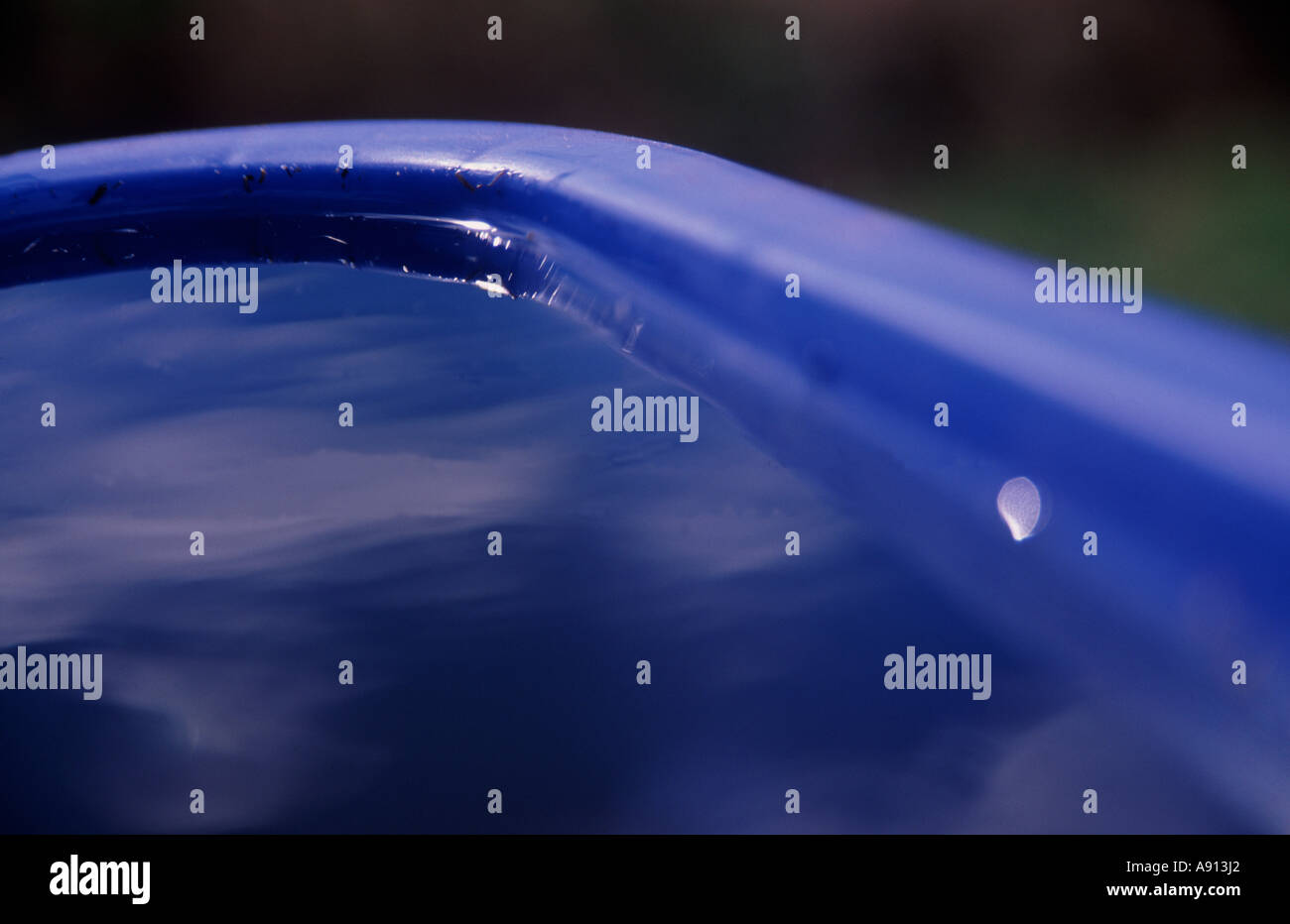 Edge pattern hi-res stock photography and images - Alamy