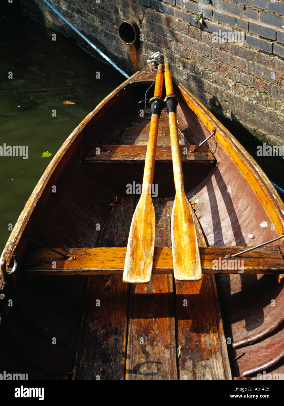 Wooden Row Boat Stratford Upon Avon Stock Photo - Alamy