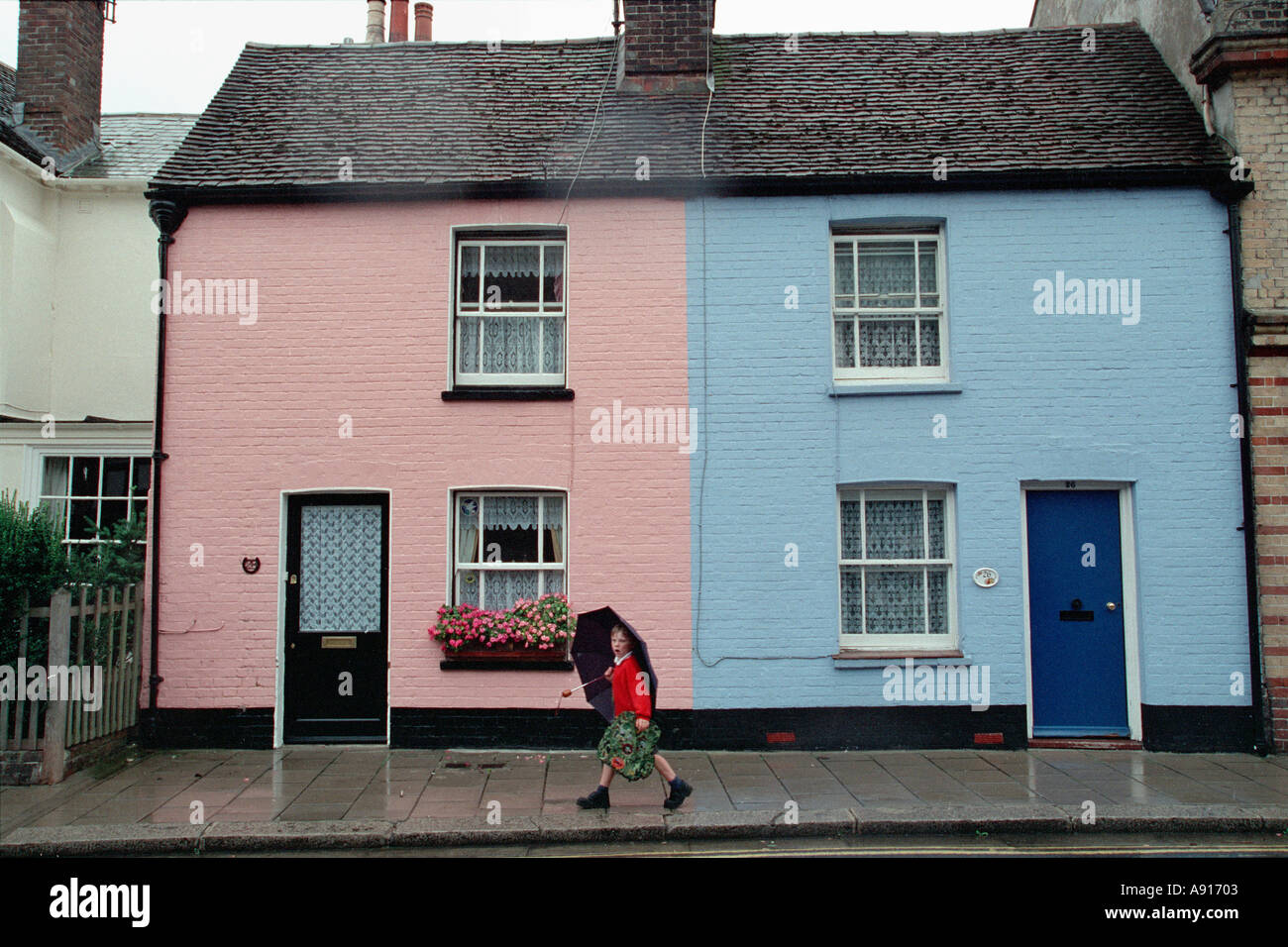 Rain house england hi-res stock photography and images - Alamy