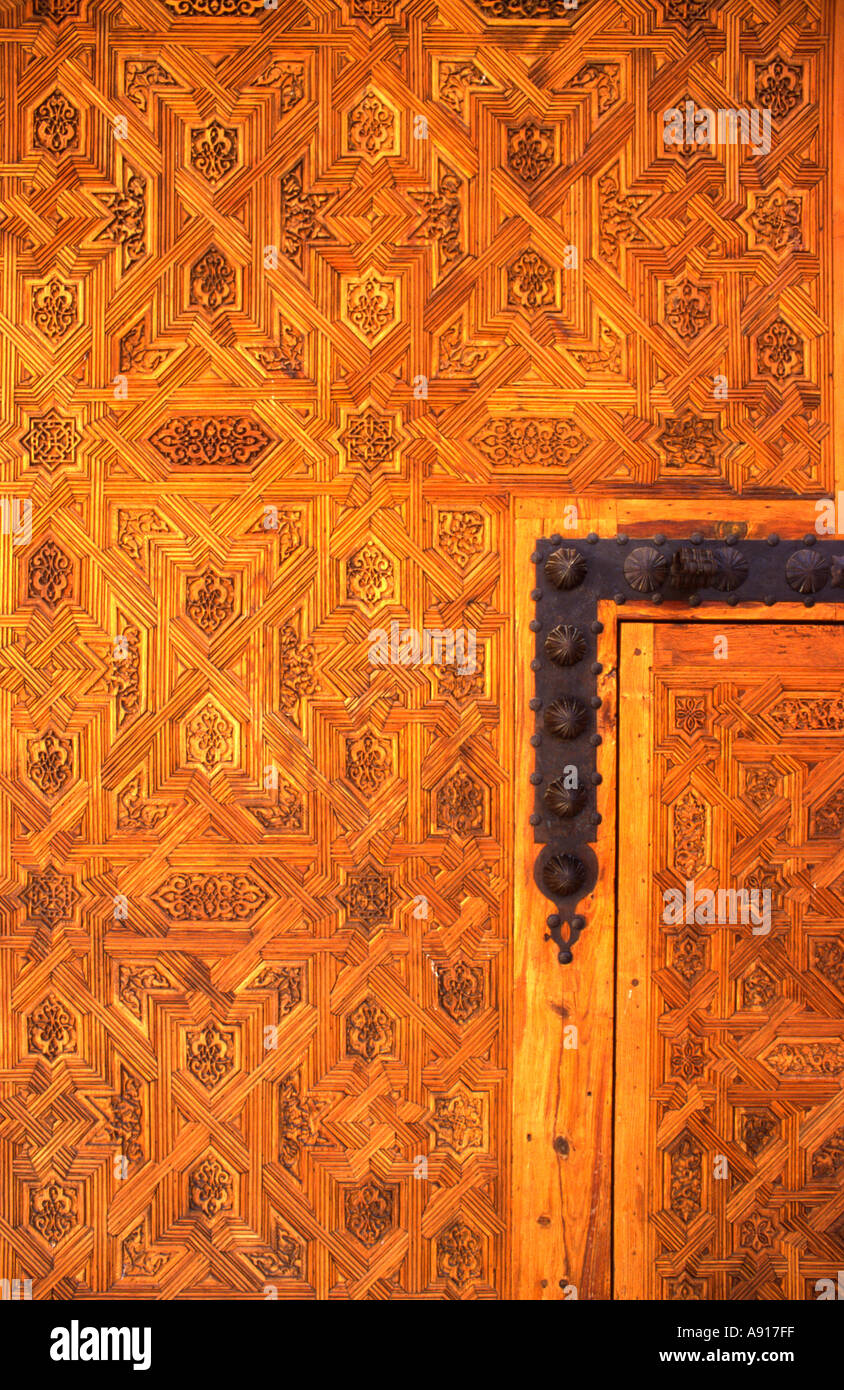 Alhambra wall tile hi-res stock photography and images - Alamy