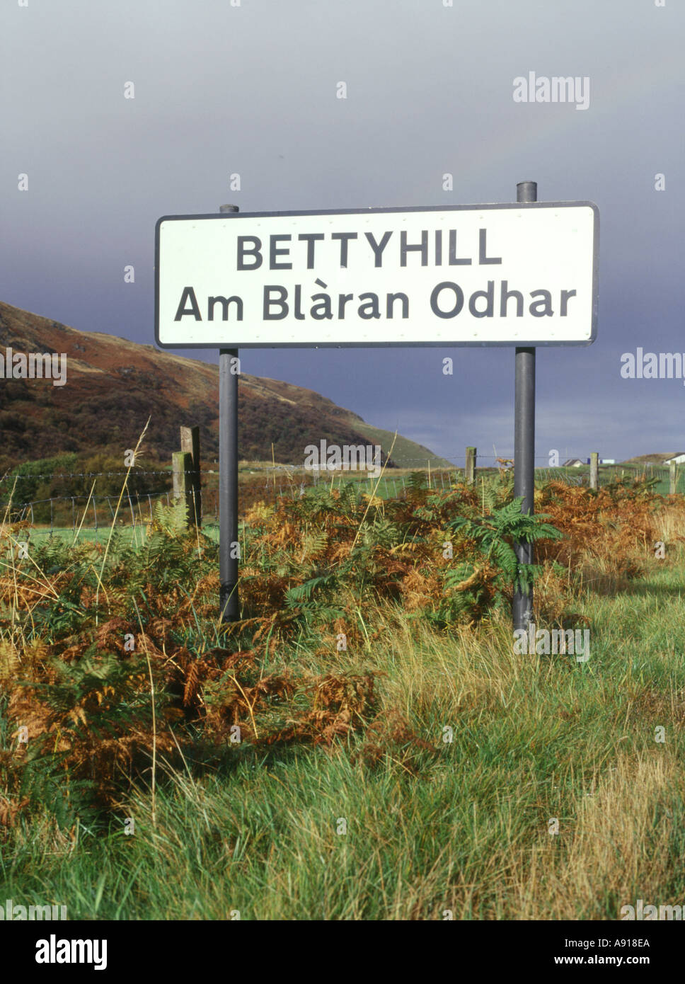 Gaelic Road Signs Stock Photos & Gaelic Road Signs Stock Images - Alamy