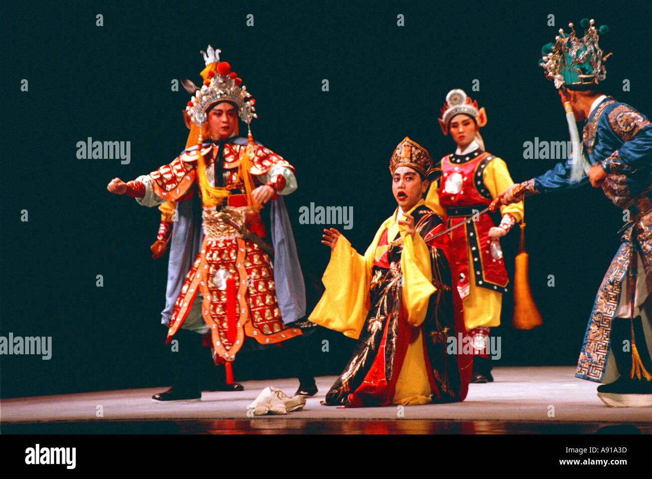 chinese opera 6 Stock Photo - Alamy