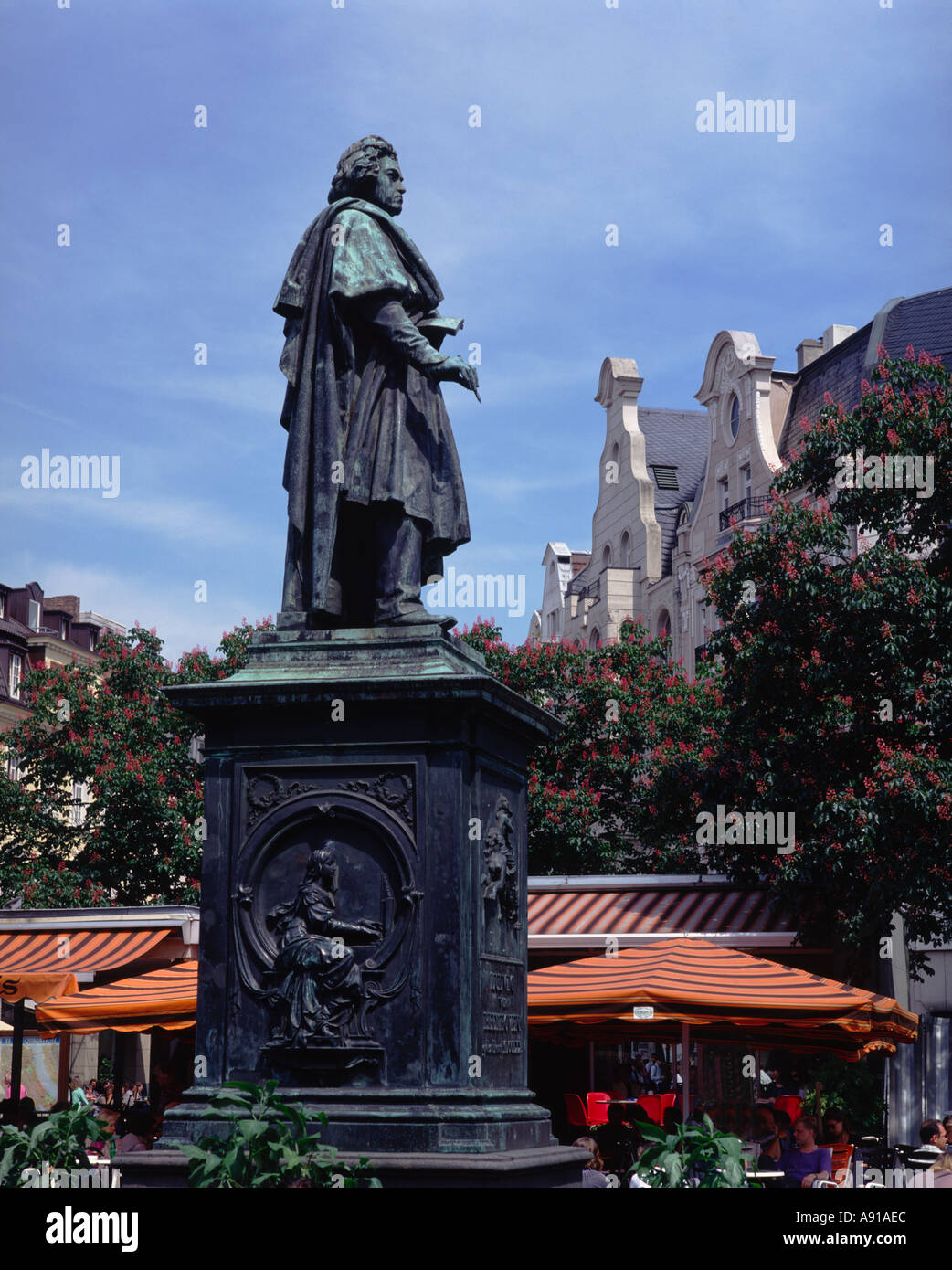 Statue of Beethoven Bonn Germany Stock Photo - Alamy