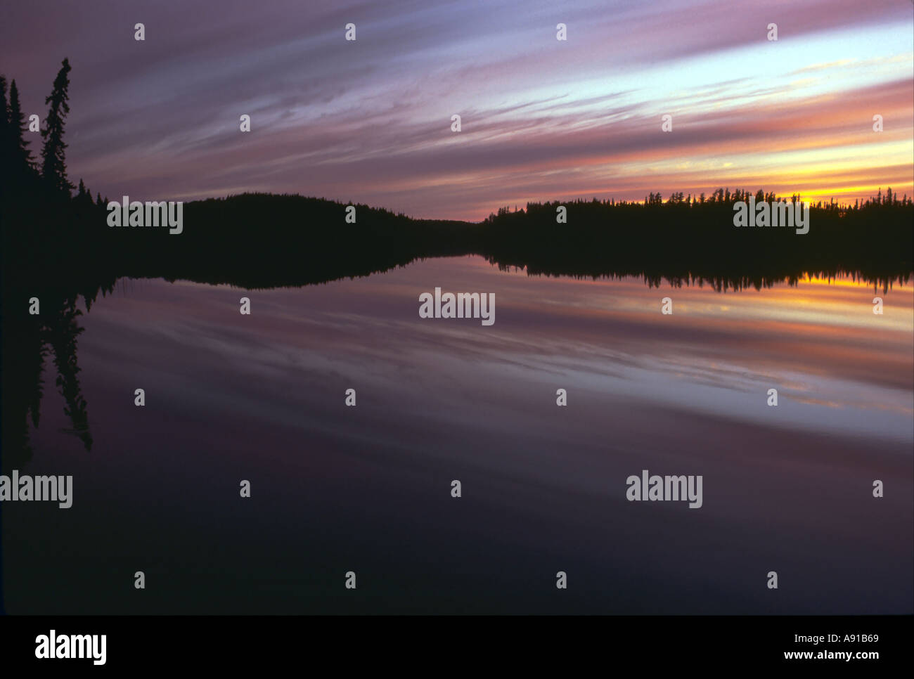 Saskatchewan lakes hi-res stock photography and images - Alamy