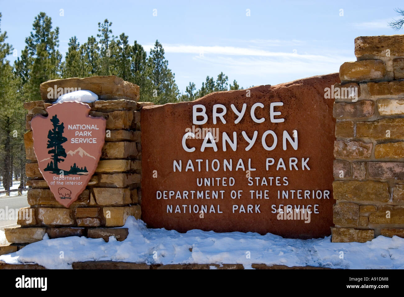 Entrance bryce canyon national park hi-res stock photography and images ...