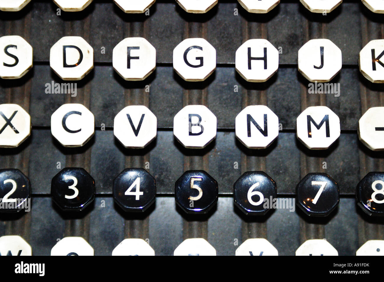 OLD manual Typesetting Machine for early forms of newsprint and design ...