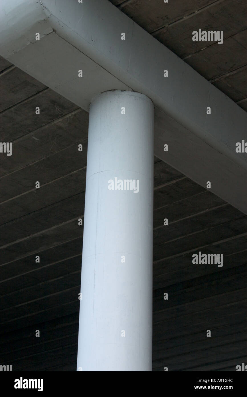 highway support beam Stock Photo - Alamy