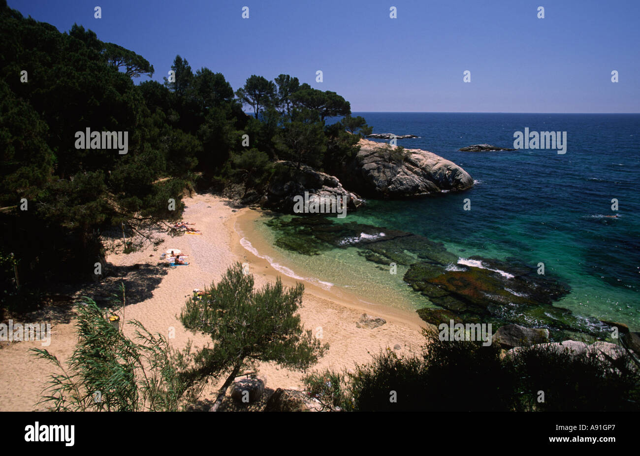 Idyllischer see hi-res stock photography and images - Alamy