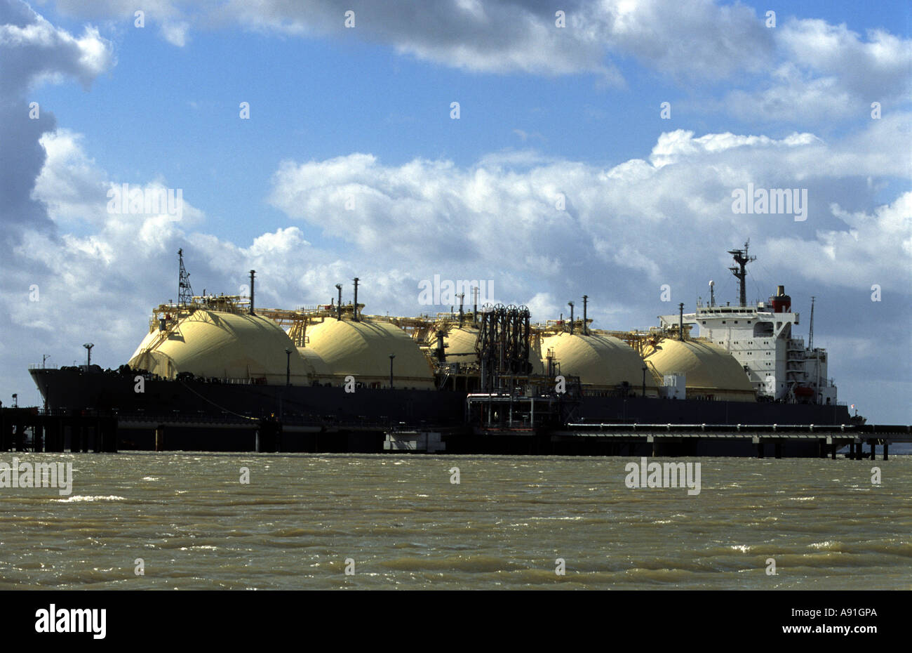 Lng tanker carrier ship hi-res stock photography and images - Alamy