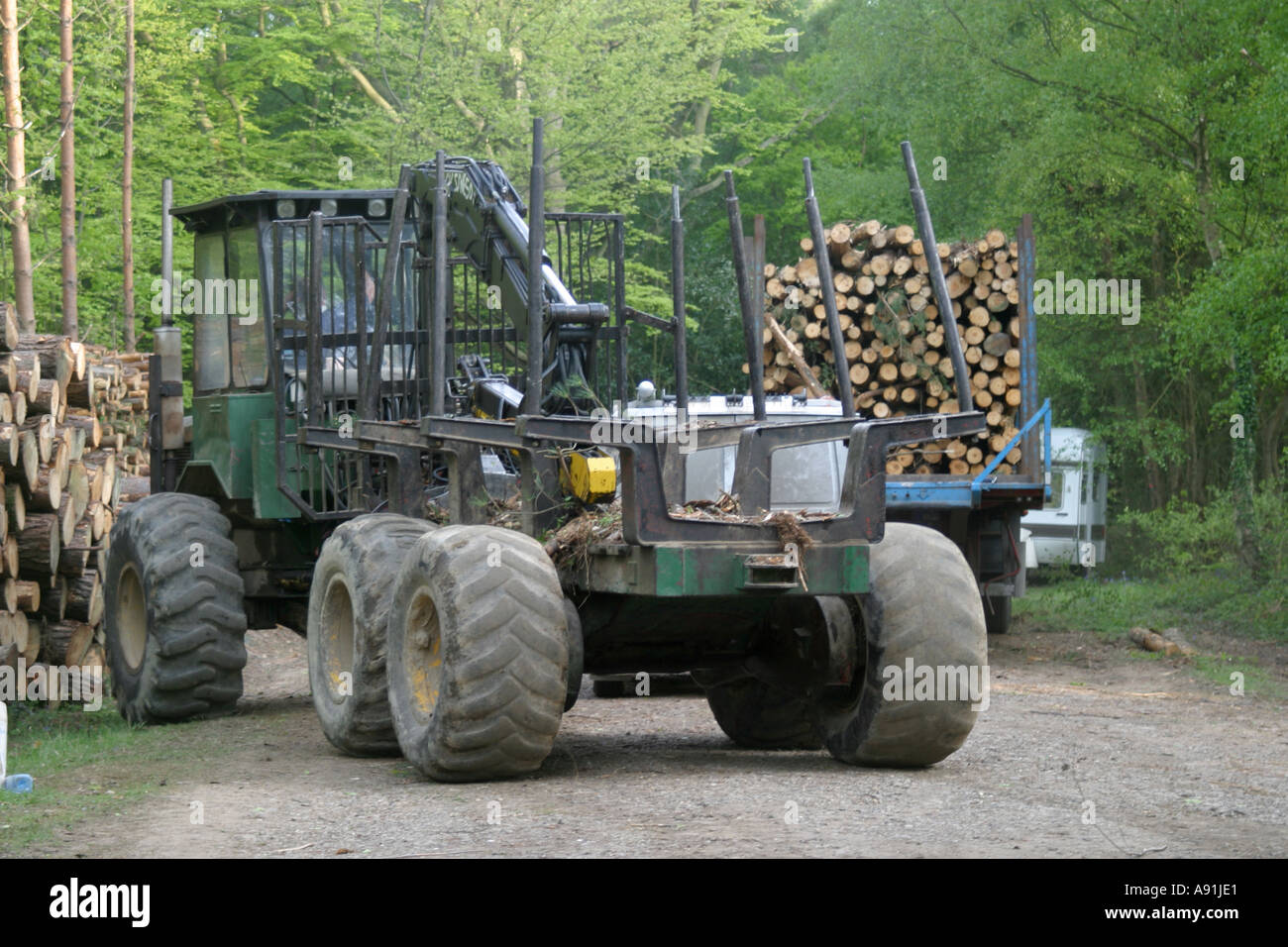 Log transporter uk hi-res stock photography and images - Alamy