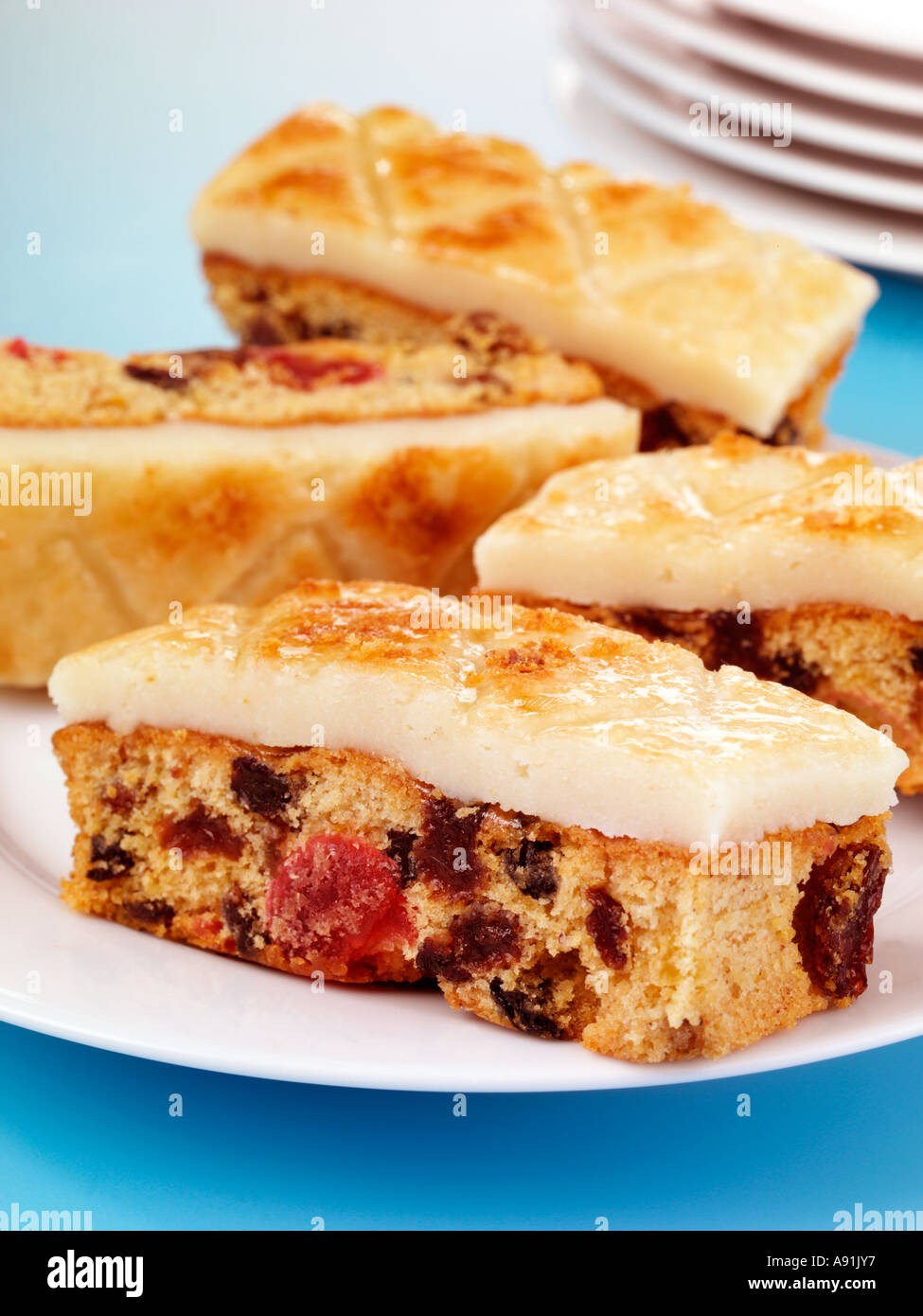 Simnel cake slice hi-res stock photography and images - Alamy