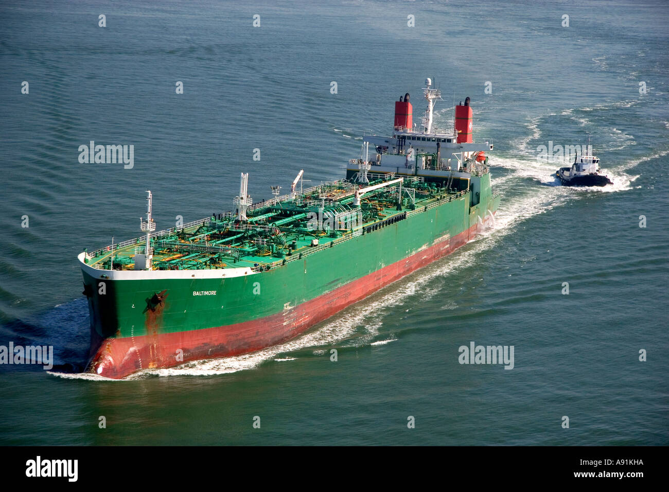Tanker ship hi-res stock photography and images - Alamy