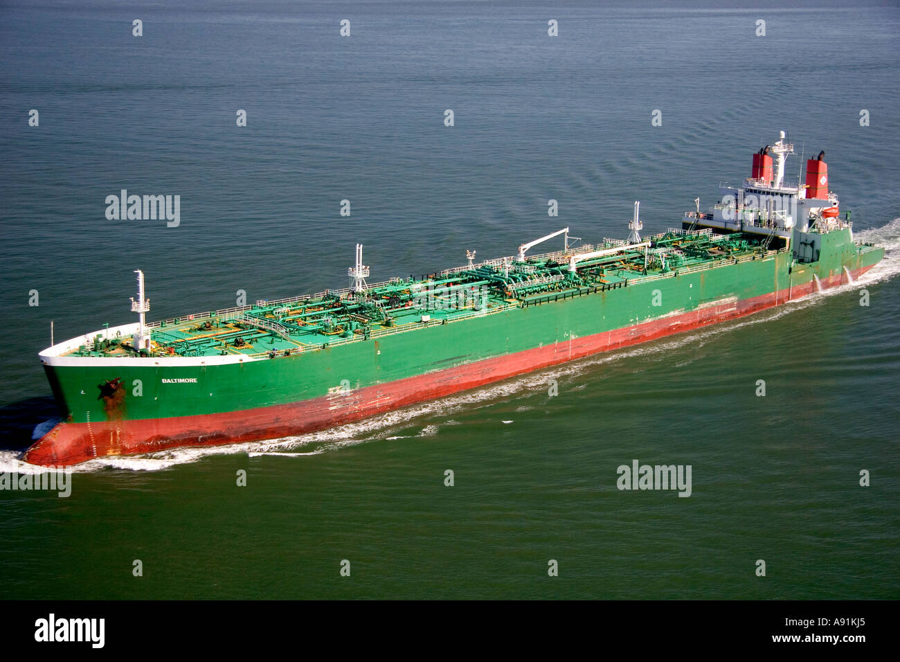 Tanker ship hi-res stock photography and images - Alamy