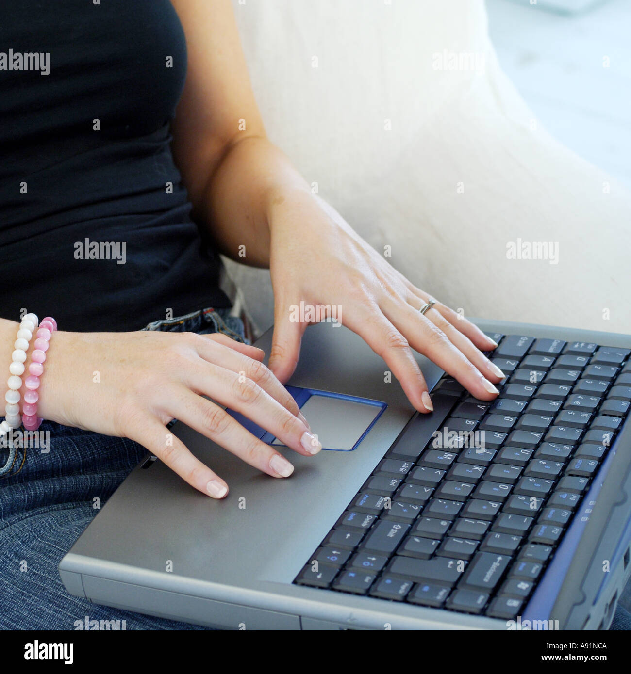 Woman typing hands flowers hi-res stock photography and images - Alamy