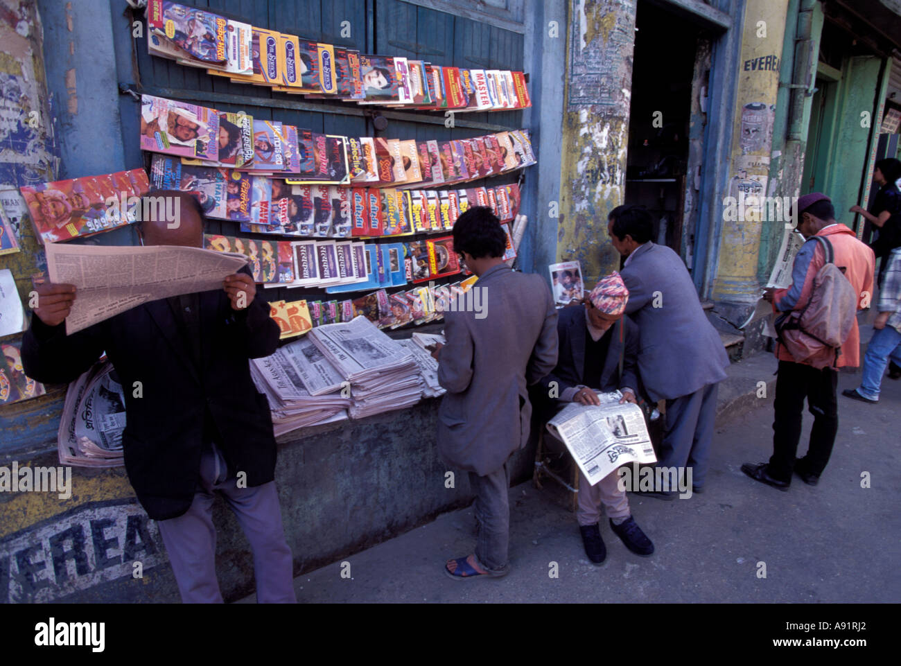 Delhi connaught circus newsstand hi-res stock photography and images ...