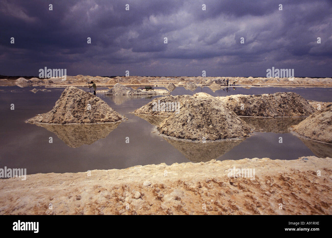 COLOMBIA. La Guajira - Salt mines (flats), Manaure Stock Photo - Alamy