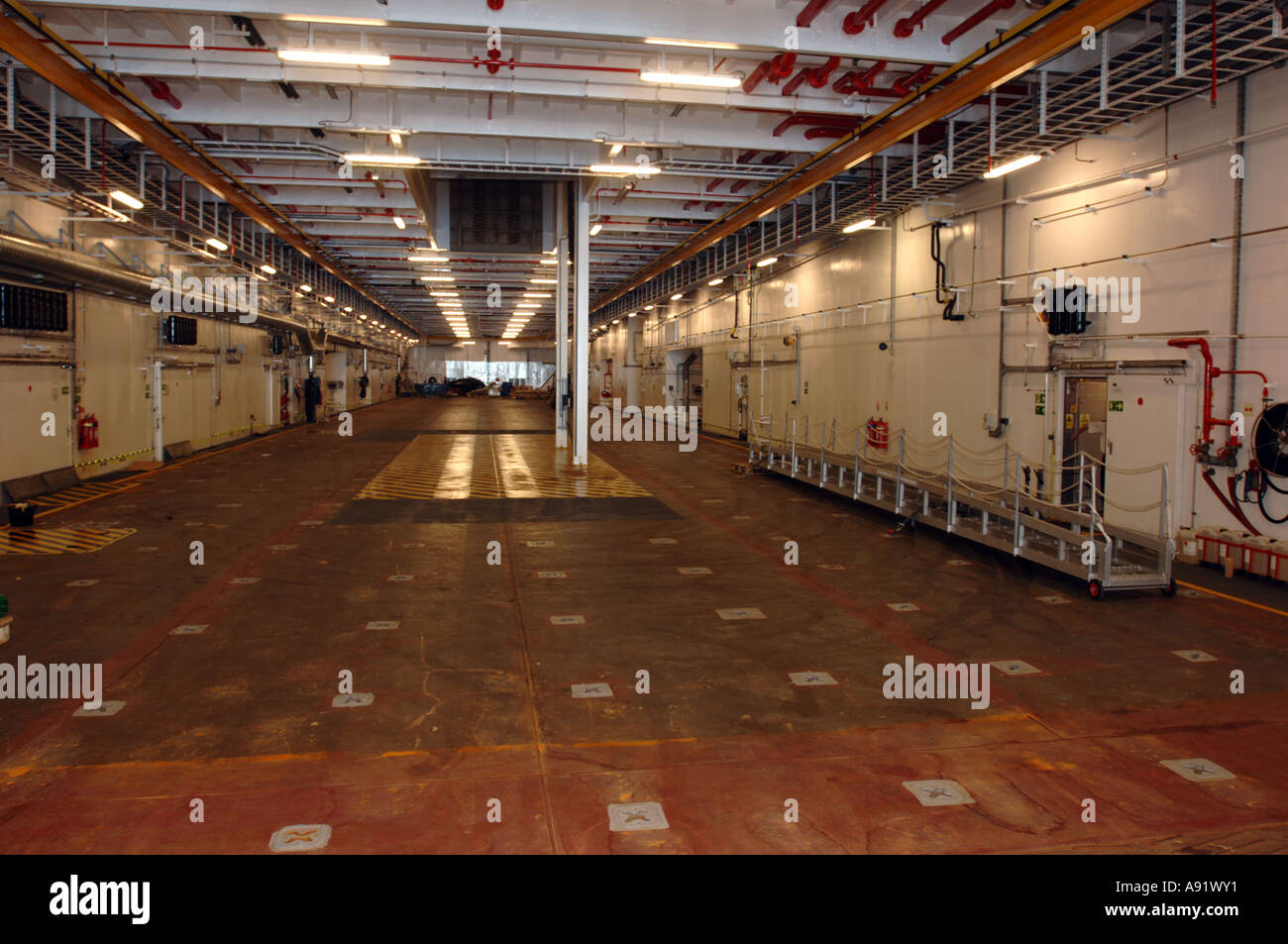 Royal Fleet Auxiliary ship Mounts Bay Stock Photo - Alamy