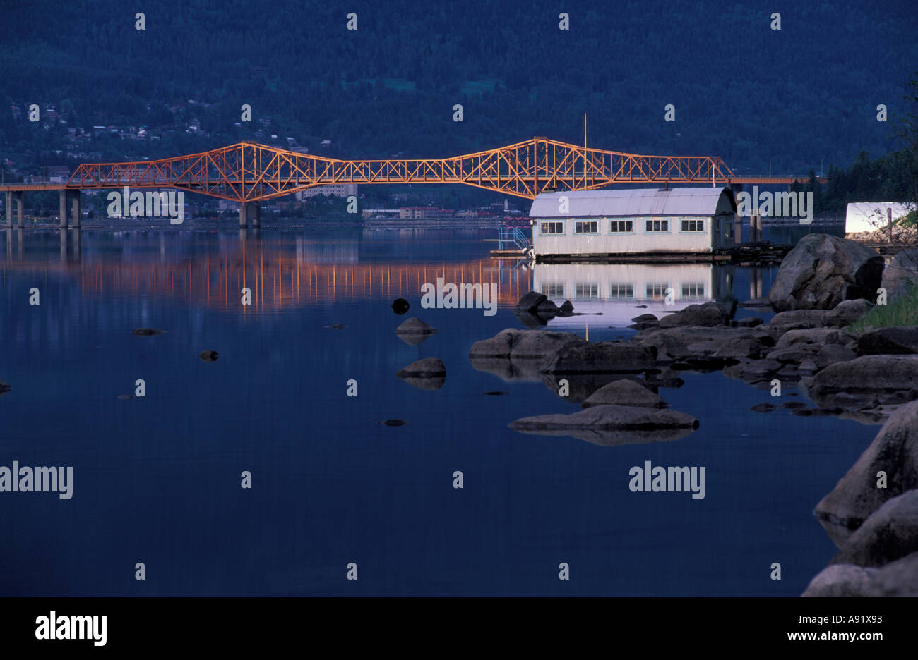 NA, Canada, BC, Nelson, Orange Bridge over west arm of Kootenay Lake ...