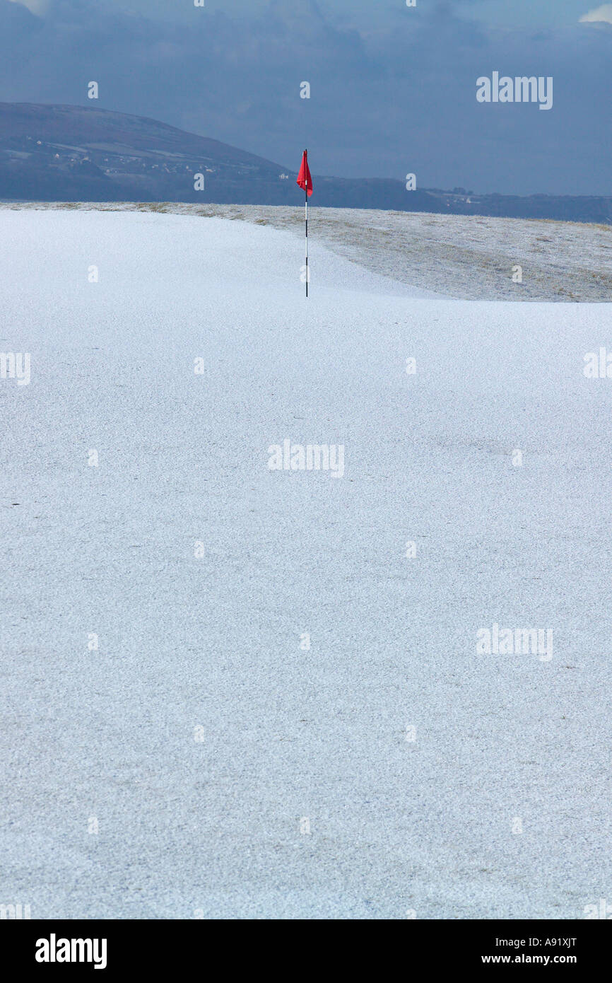 Golf Course in Snow Machynys Golf Club Llanelli Stock Photo - Alamy
