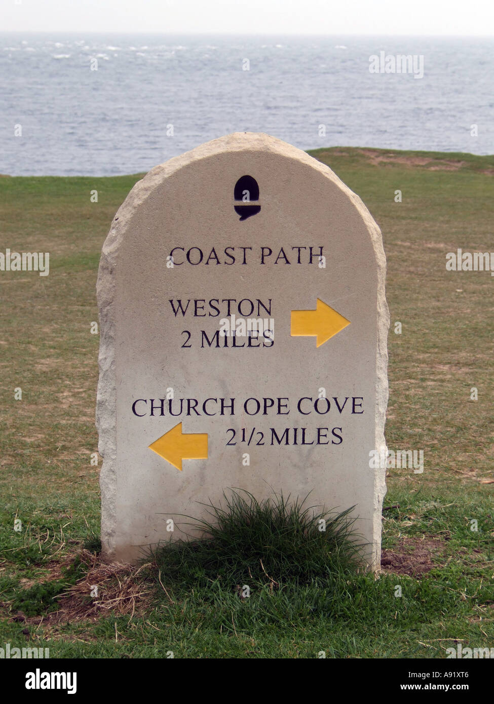 Coast path sign at Portland Bill in Dorset Britain UK Stock Photo - Alamy