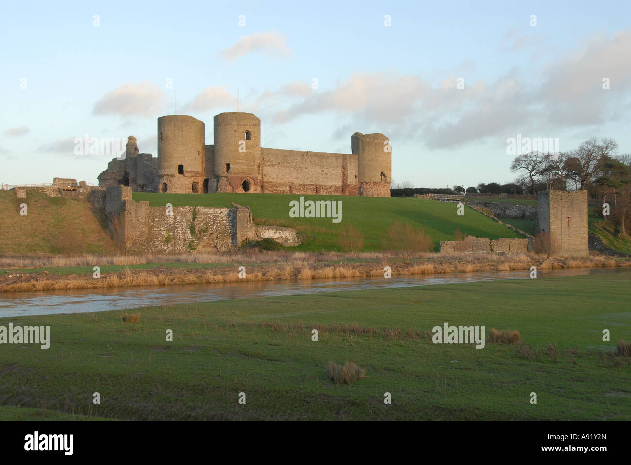 Rhuddlan castle hi-res stock photography and images - Alamy